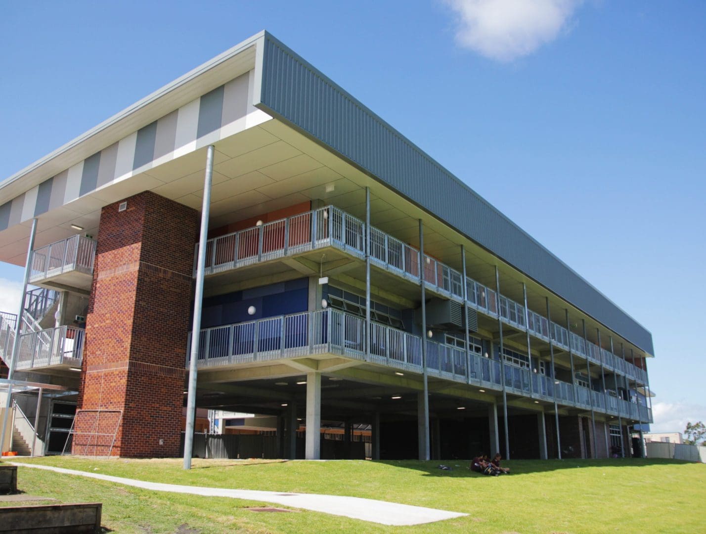 Cleveland District State High School Year 7 Building - Learning ...