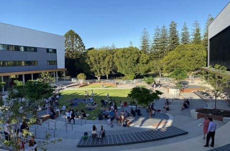 Bob Hawke College - Learning Environments Australasia: Enhancing the ...